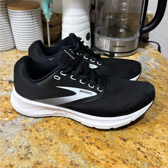 Brooks | Shoes | Brooks Range Size 8 | Poshmark
